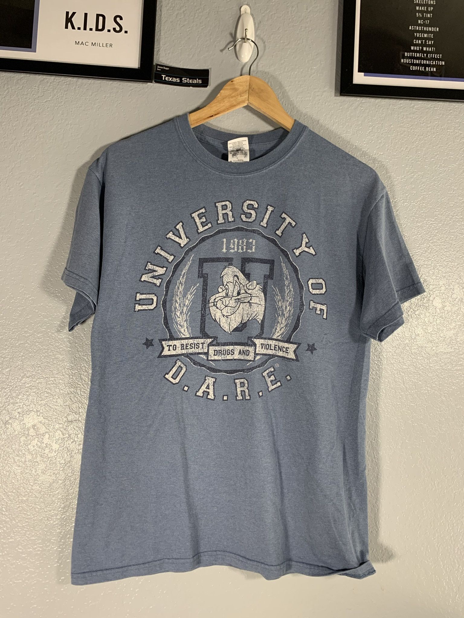 D.A.R.E Vintage Dare University To Resist Drugs & Violence Shirt M ...