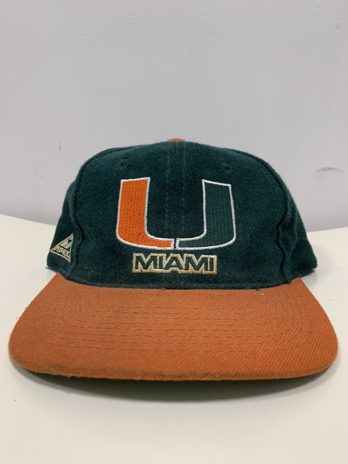 Hats × Vintage Vintage University Of Miami Hurricanes Snapback Hat ...
