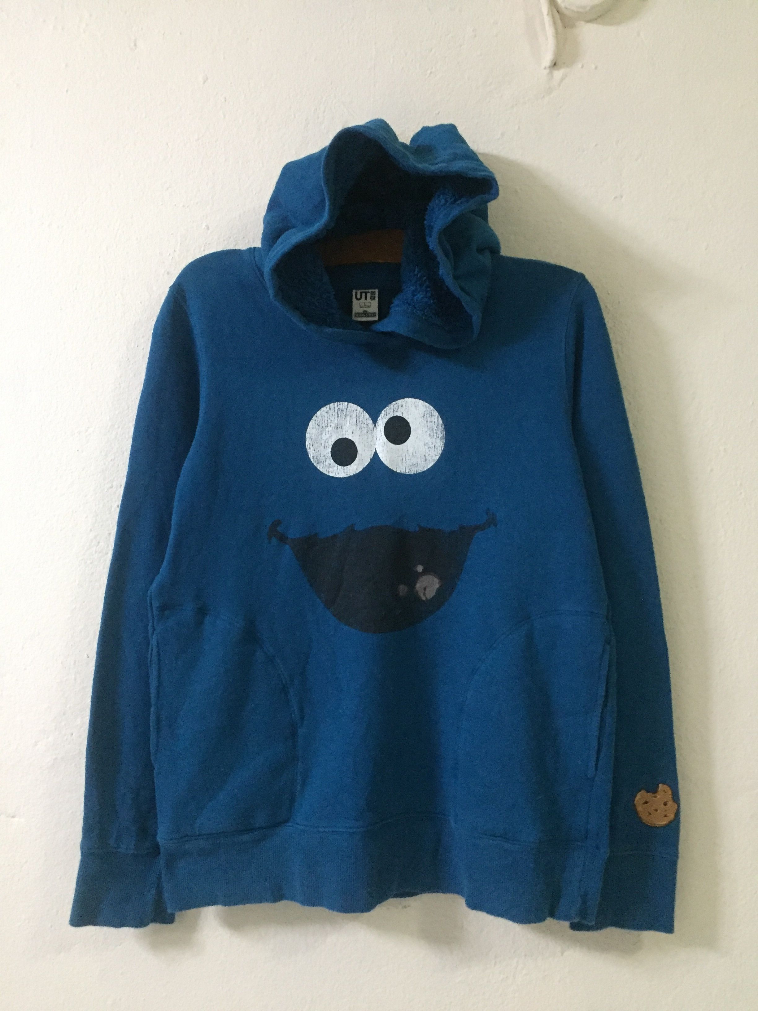Uniqlo Uniqlo Sesame Street Elmo Hoodie | Grailed