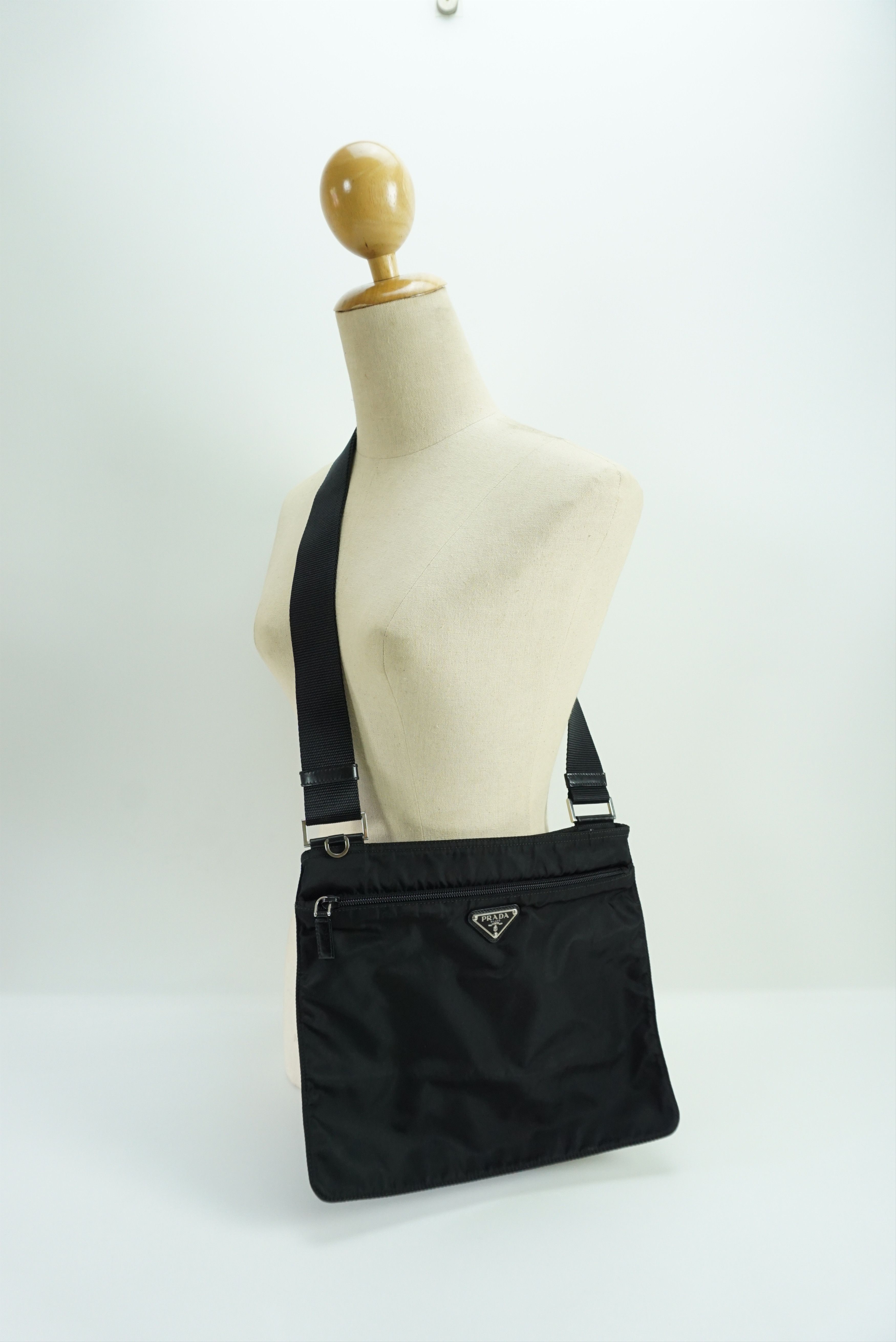Prada Prada BT175Z Flat Crossbody shoulder bag | Grailed