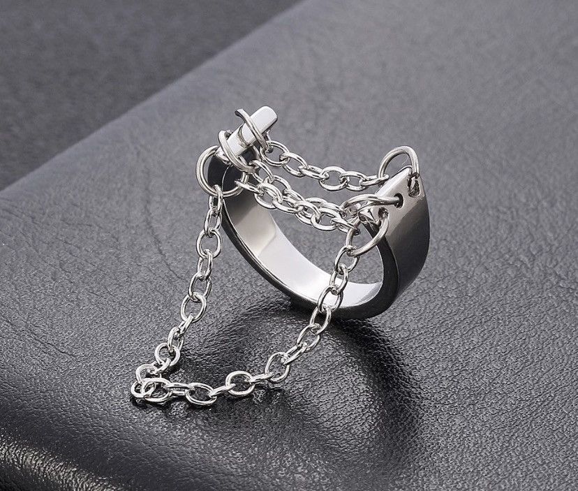 Vintage Chains ring | Grailed