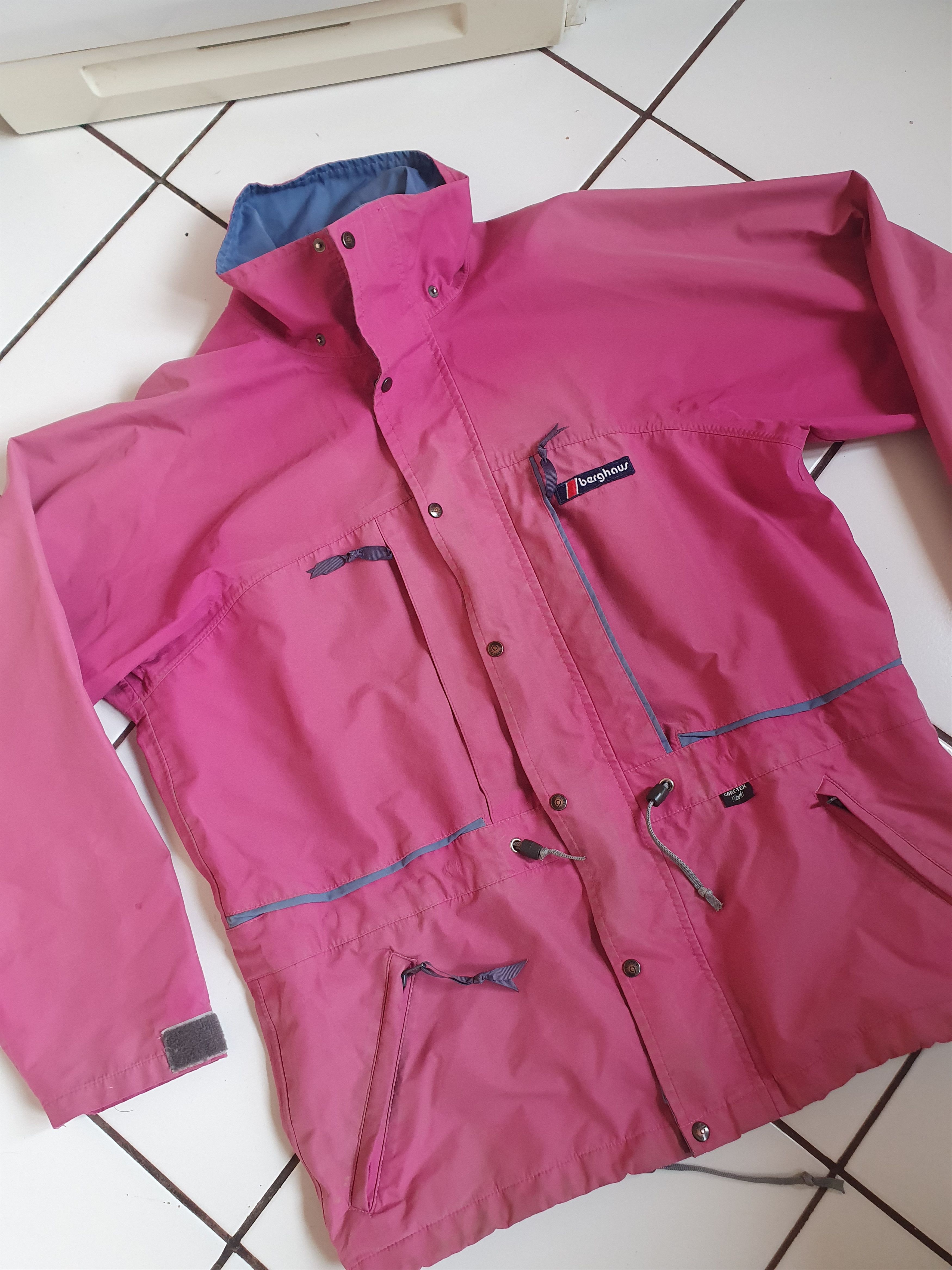 Vintage Berghaus Vtg Gore-tex jacket retro coat SWAG,sz L | Grailed