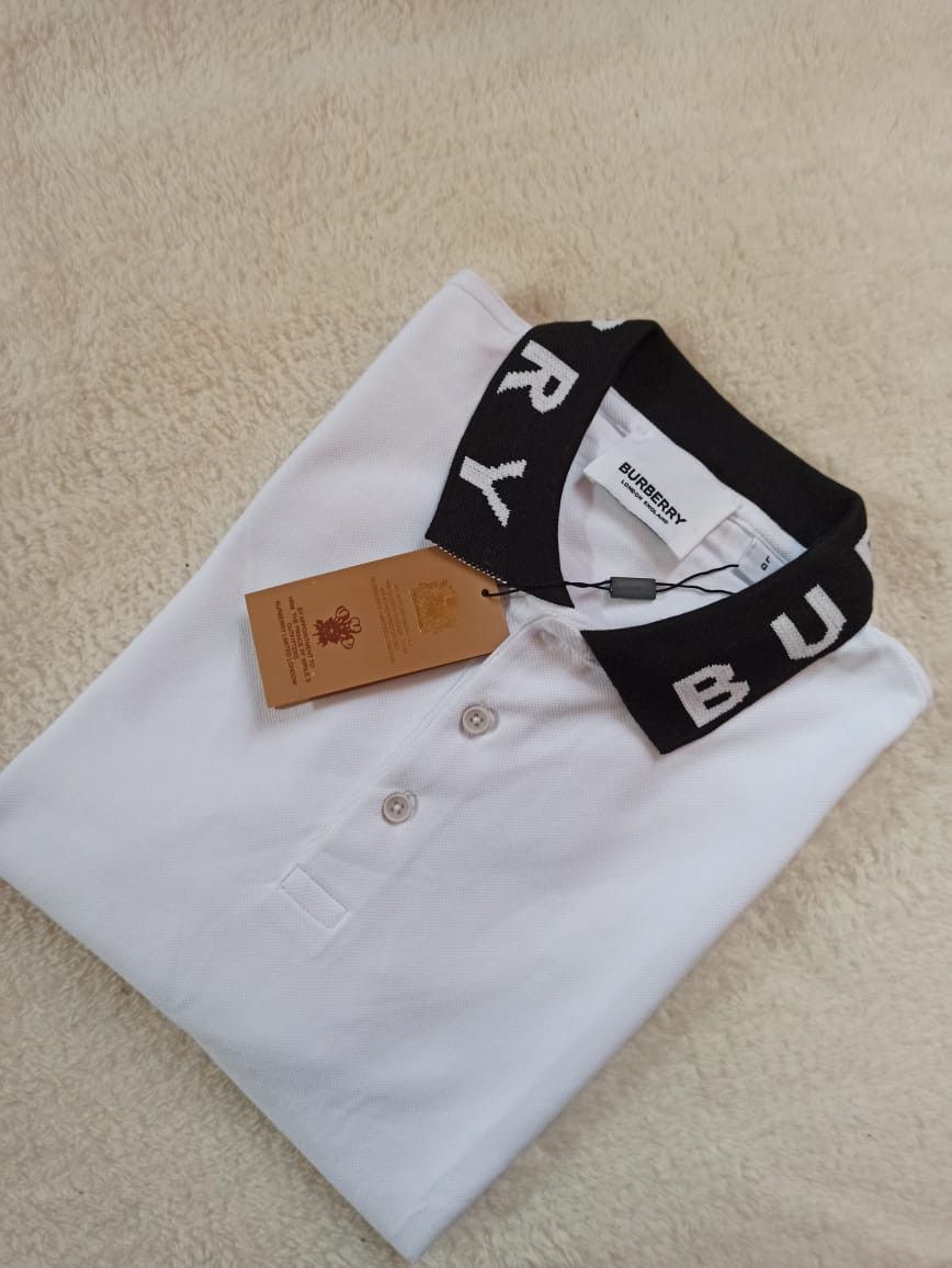 Burberry BURBERRY RYLAND LOGO COLLAR SIZE MEDIUM COLOR WHITE | Grailed