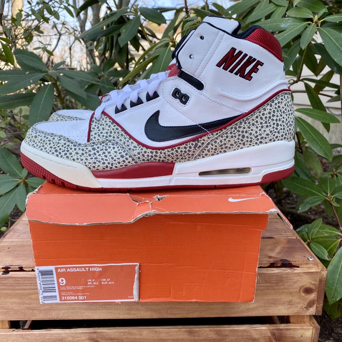 Nike × Vintage Nike Air Assault High Flint Grey & Varsity Red, Size 9 w ...