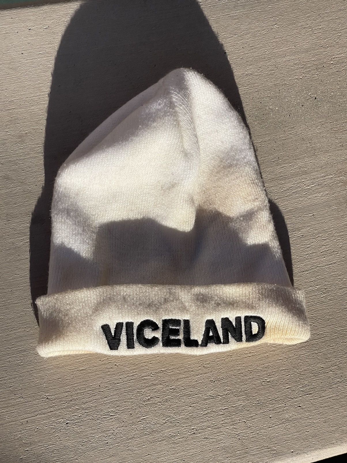Vice × Vintage VICELAND TV BY VICE MAGAZINE WHITE BEANIE | Grailed