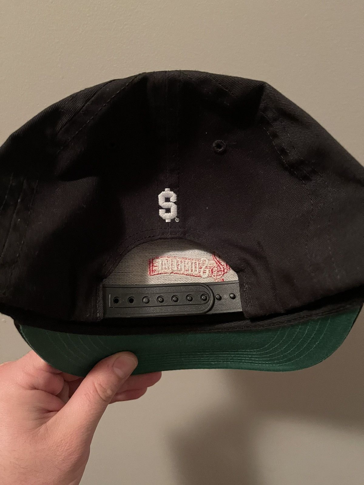 Supreme Supreme Music Note SnapBack hat black | Grailed