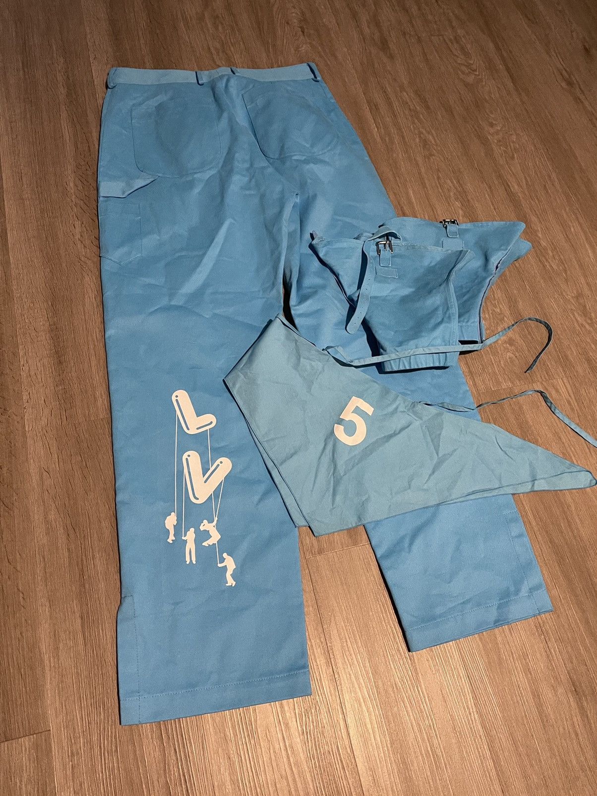 Louis Vuitton × Virgil Abloh Louis Vuitton EQUIPE Staff Uniform Virgil ...