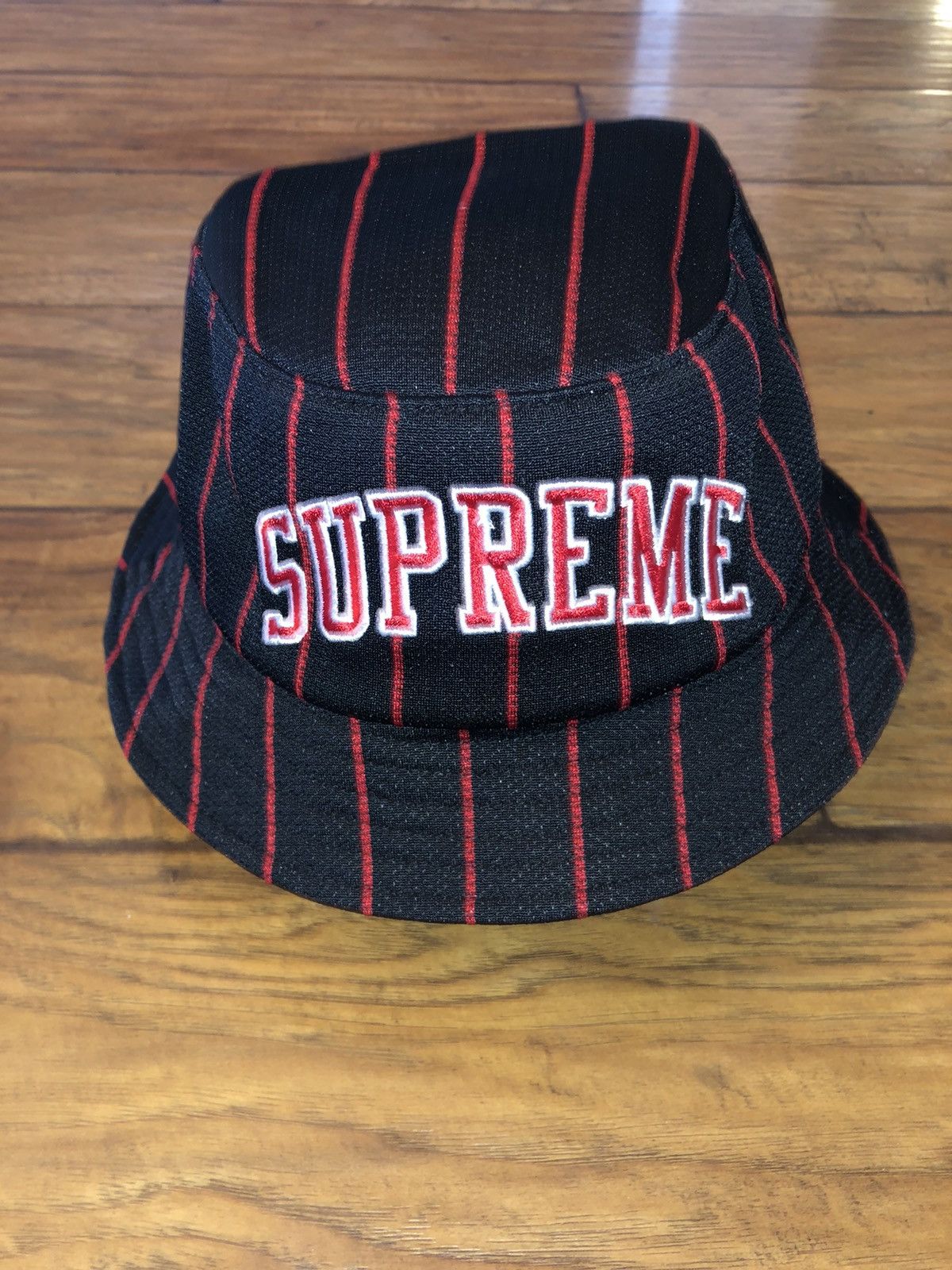 Supreme Supreme Bucket hat | Grailed
