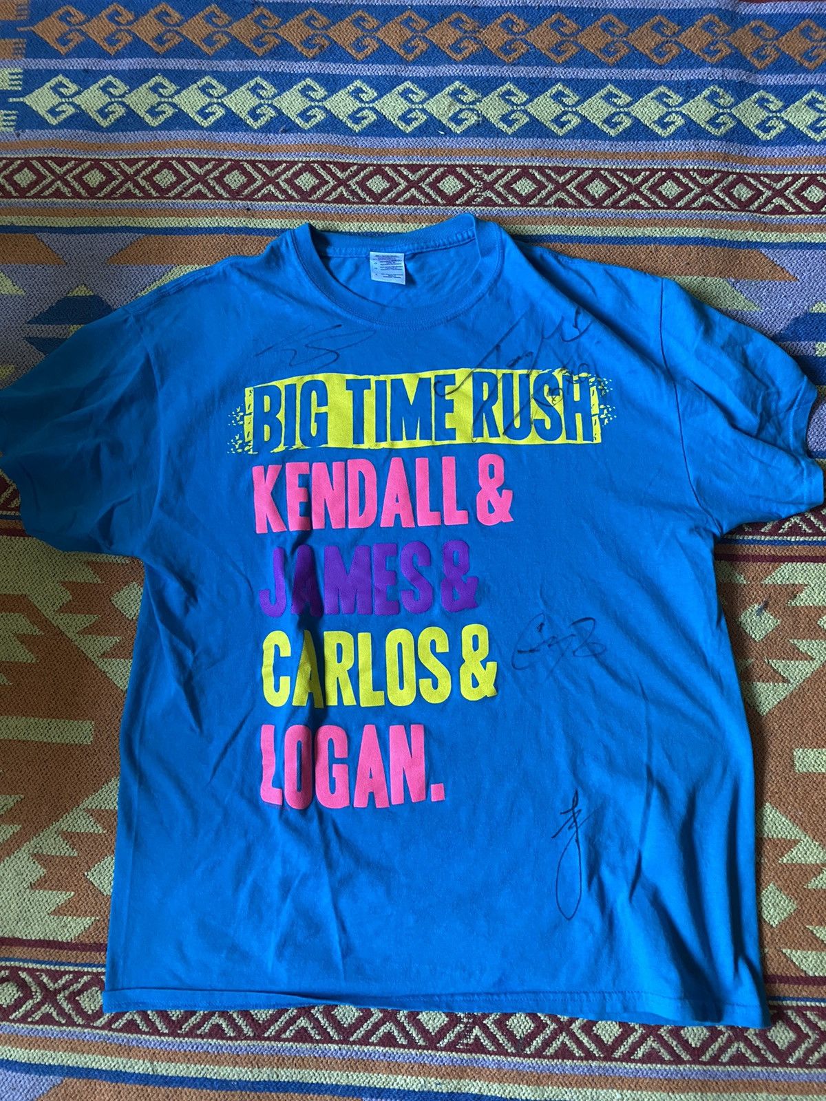 Vintage Big Time Rush tour tee SIGNED BY WHOLE BAND | Grailed