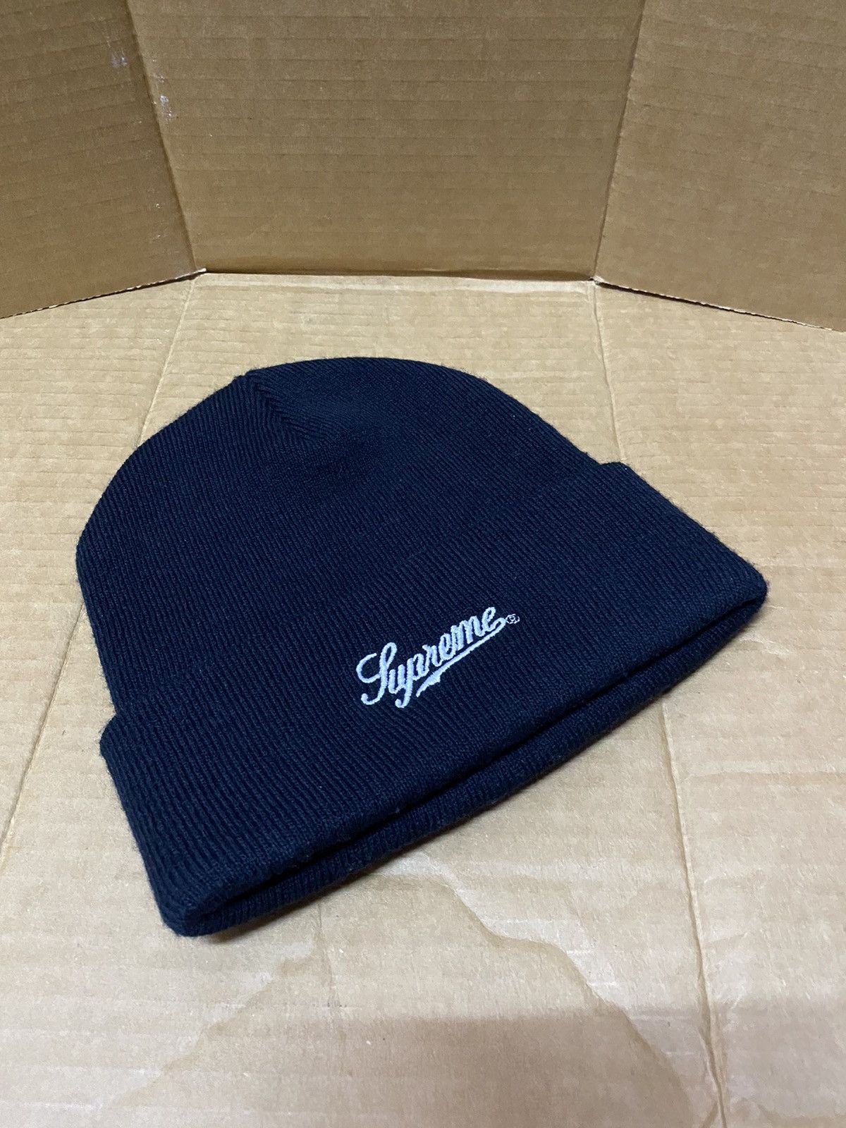 Independent Truck Co. × Supreme Supreme x independent beanie | Grailed