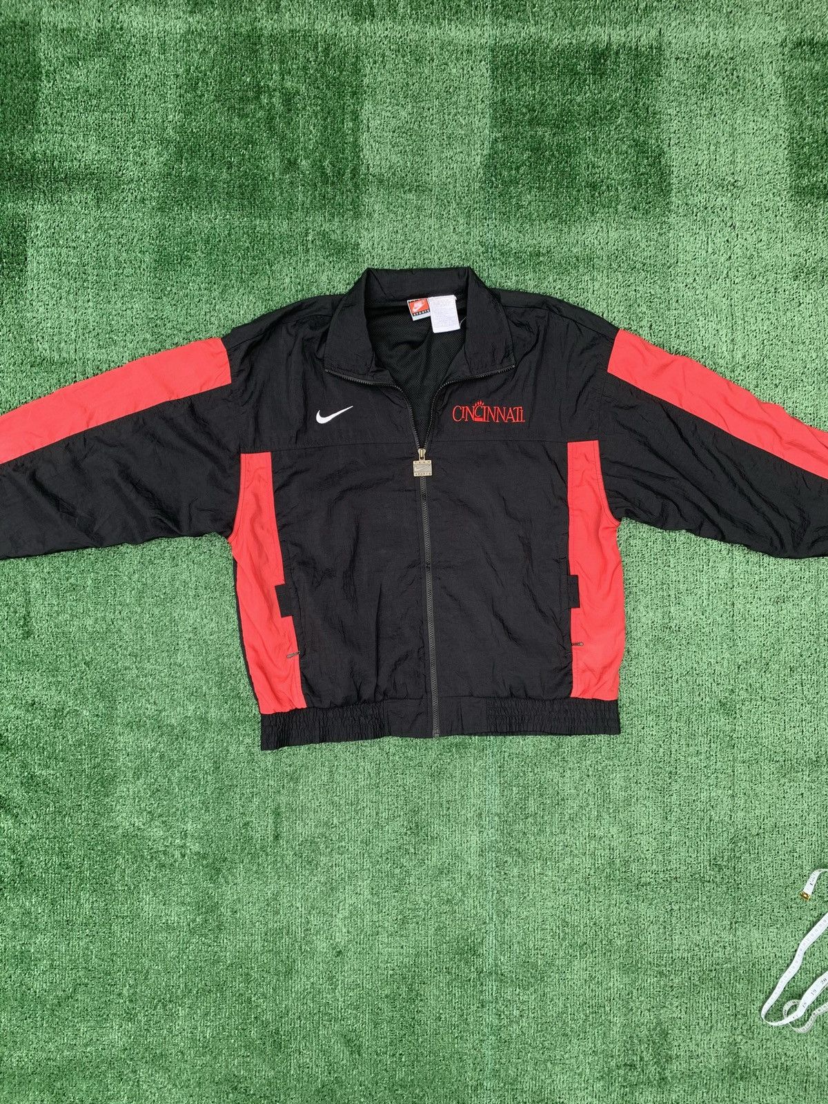 Nike × Vintage Vintage Nike Team Sports X Cincinnati Bearcats | Grailed
