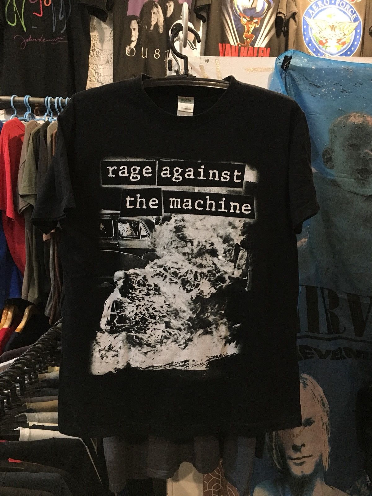 Band Tees × Rare × Streetwear Rage Against The Machine T-Shirt Sz. M ...