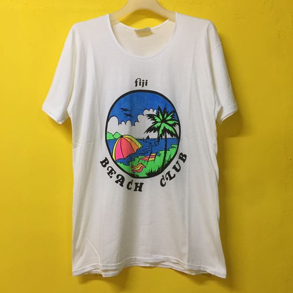 Vintage 1990s Fiji Beach Club tee | Grailed
