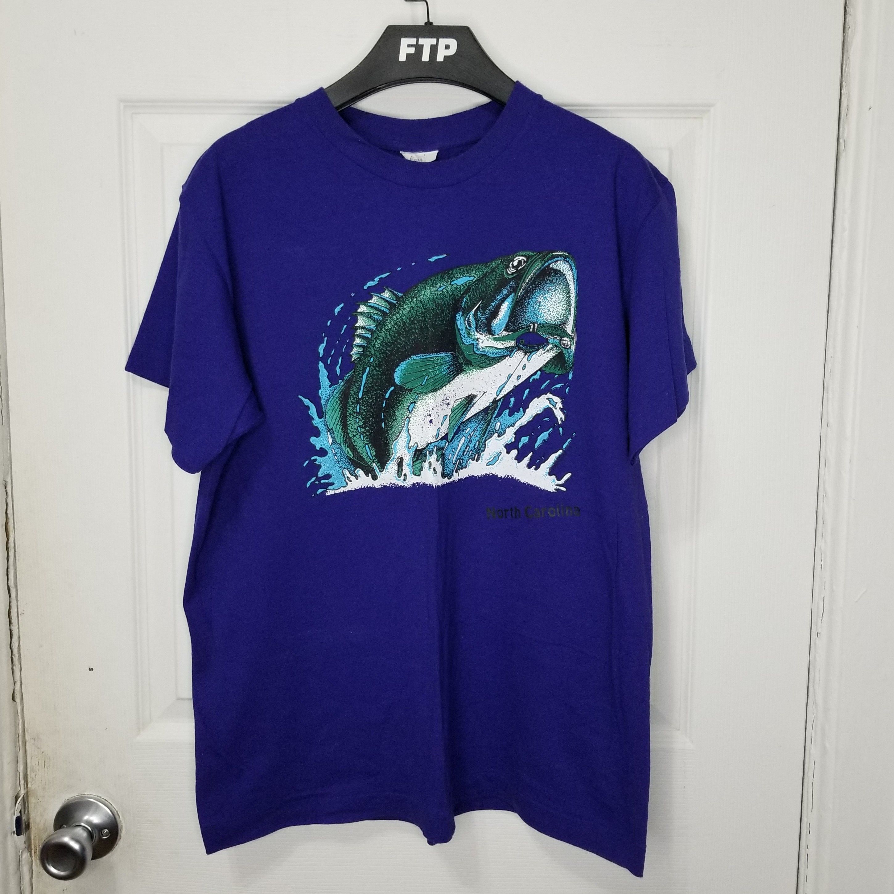 Vintage VTG 80s 90s North Carolina Hooked Fish Graphic Print Tee | Grailed