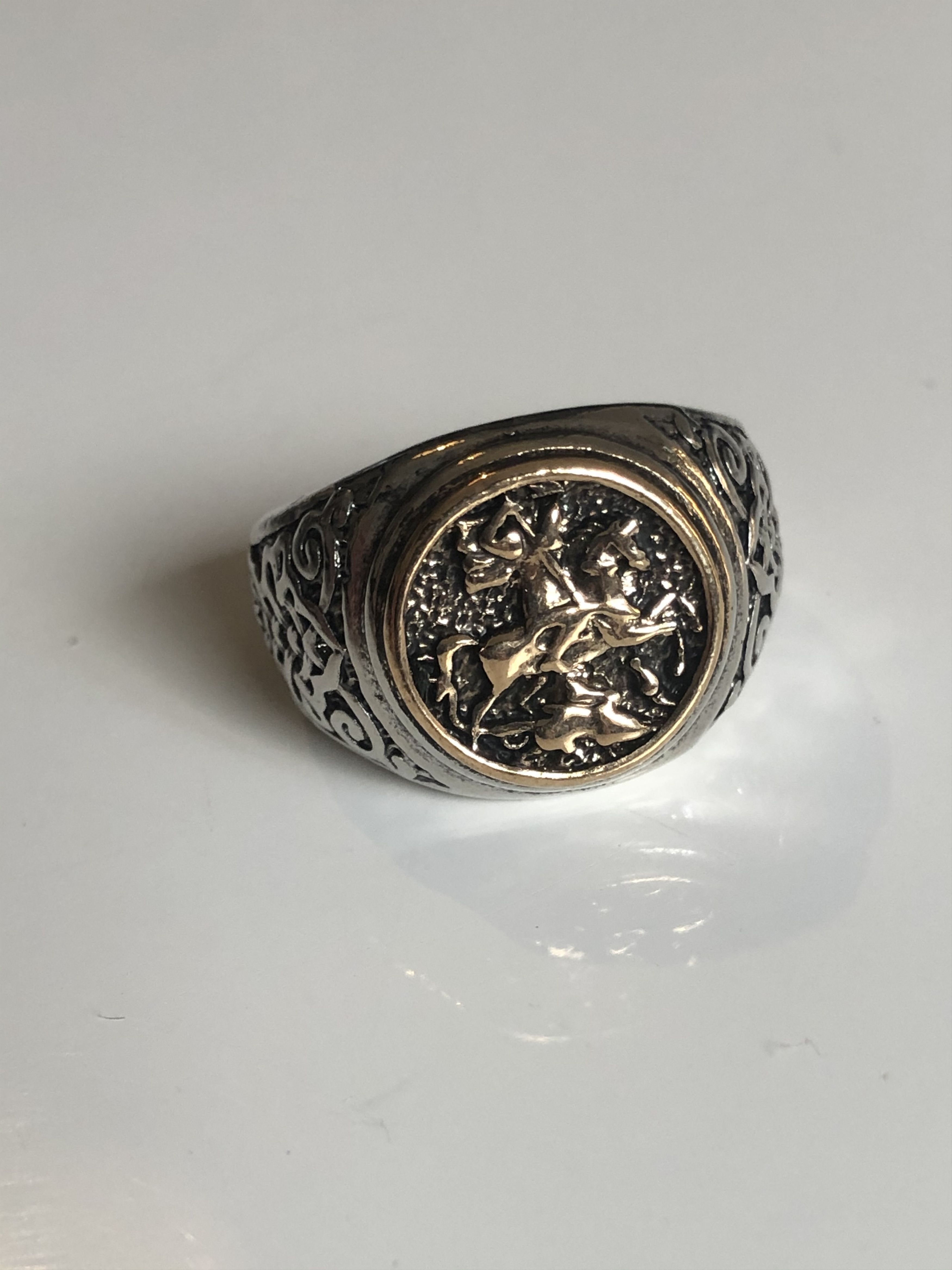 Vintage Beautiful silver and gold signet ring fighting | Grailed