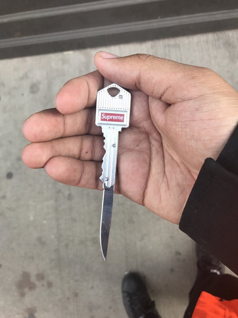 Supreme SUPREME KEY KNIFE SS17 - 100% Authentic, ships with proof of ...