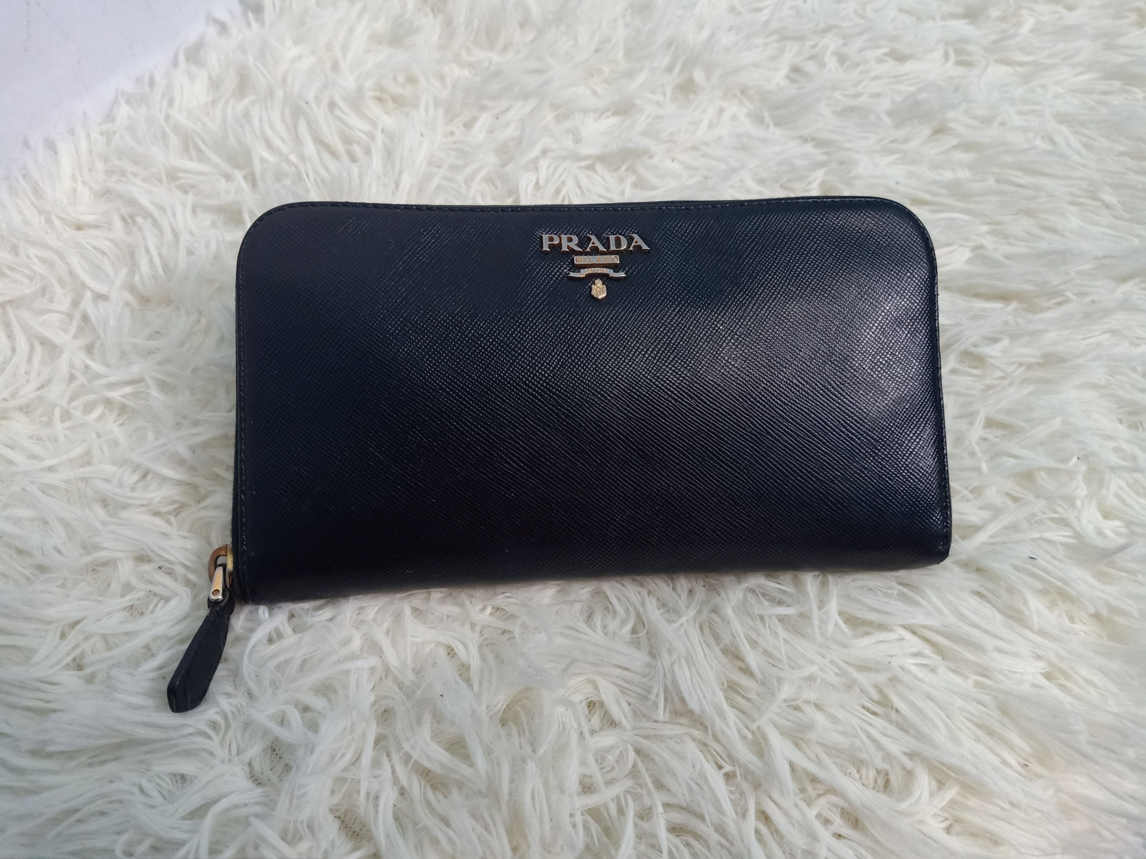 Prada Authentic Prada Wallet | Grailed