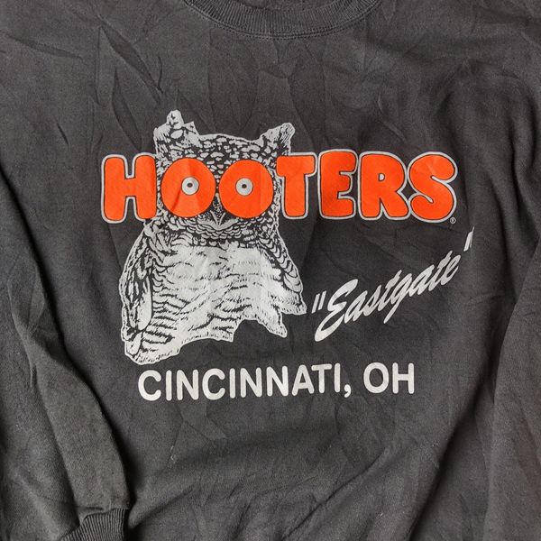 Vintage Vintage Hooters sweater | Grailed