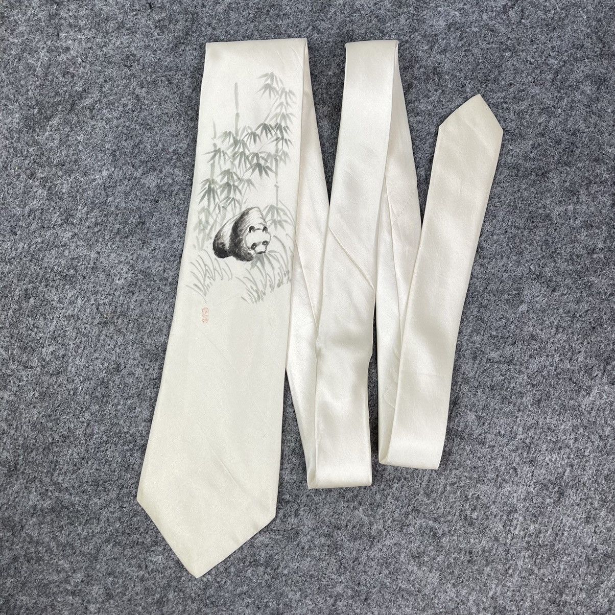 Vintage JAPANESE TIE SATIN WHITE PANDA DESIGN TRUE VINTAGE NECKTIE ...