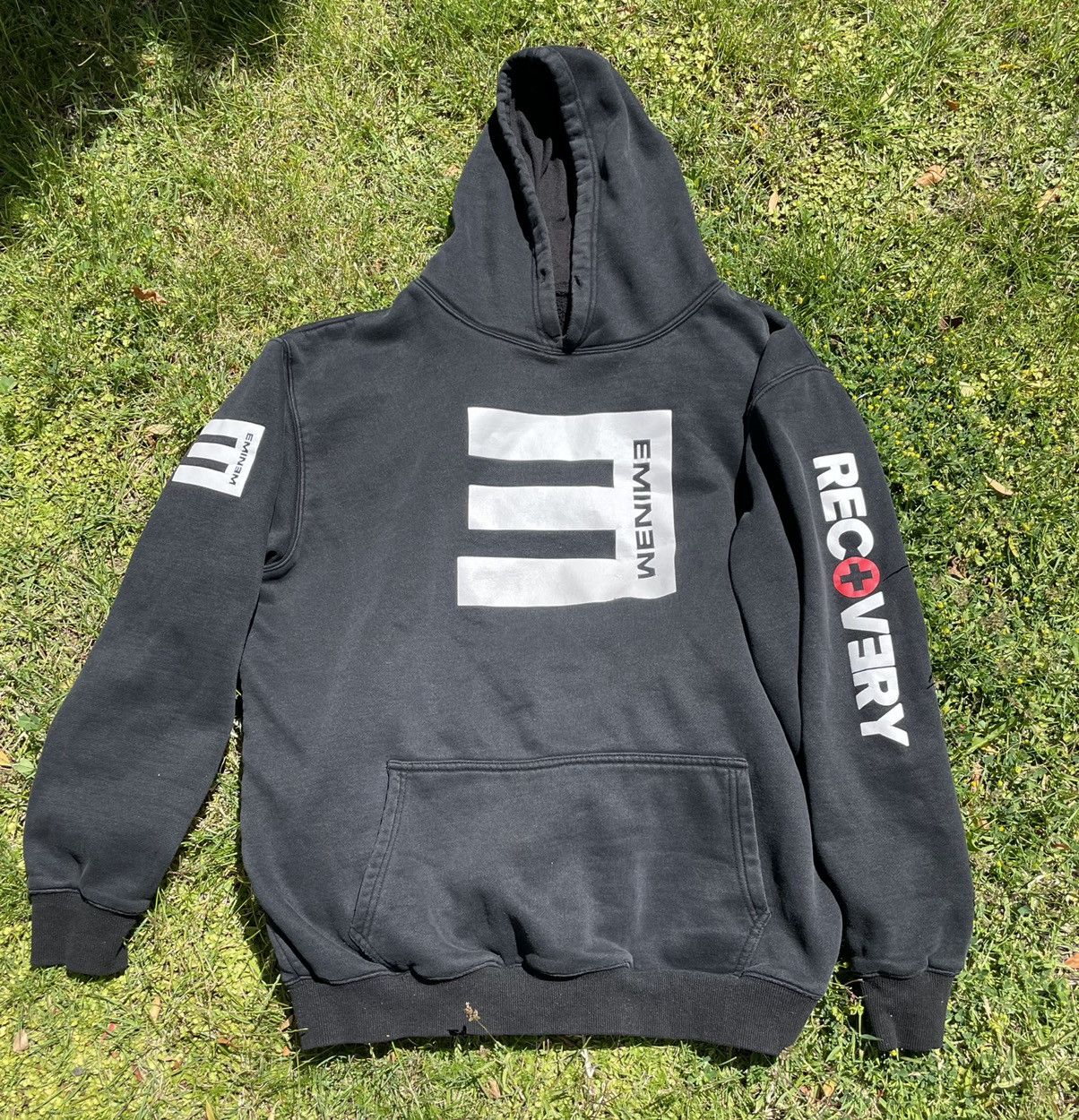 Eminem × Streetwear Eminem The Recovery Tour Promo Hoodie shady ...