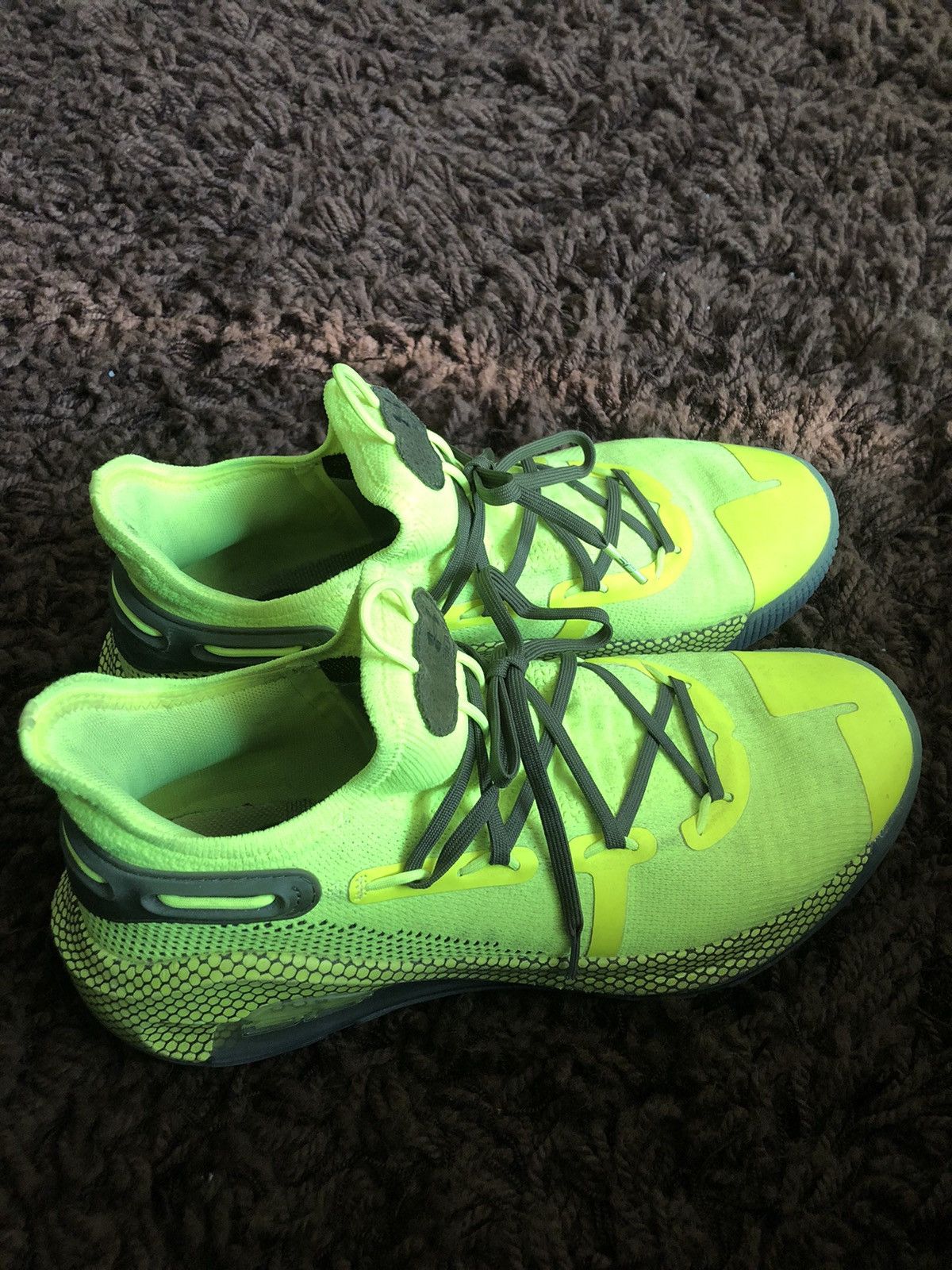 Under Armour Steph Curry 6 “ Coy Fish “ Highlighter yellow | Grailed