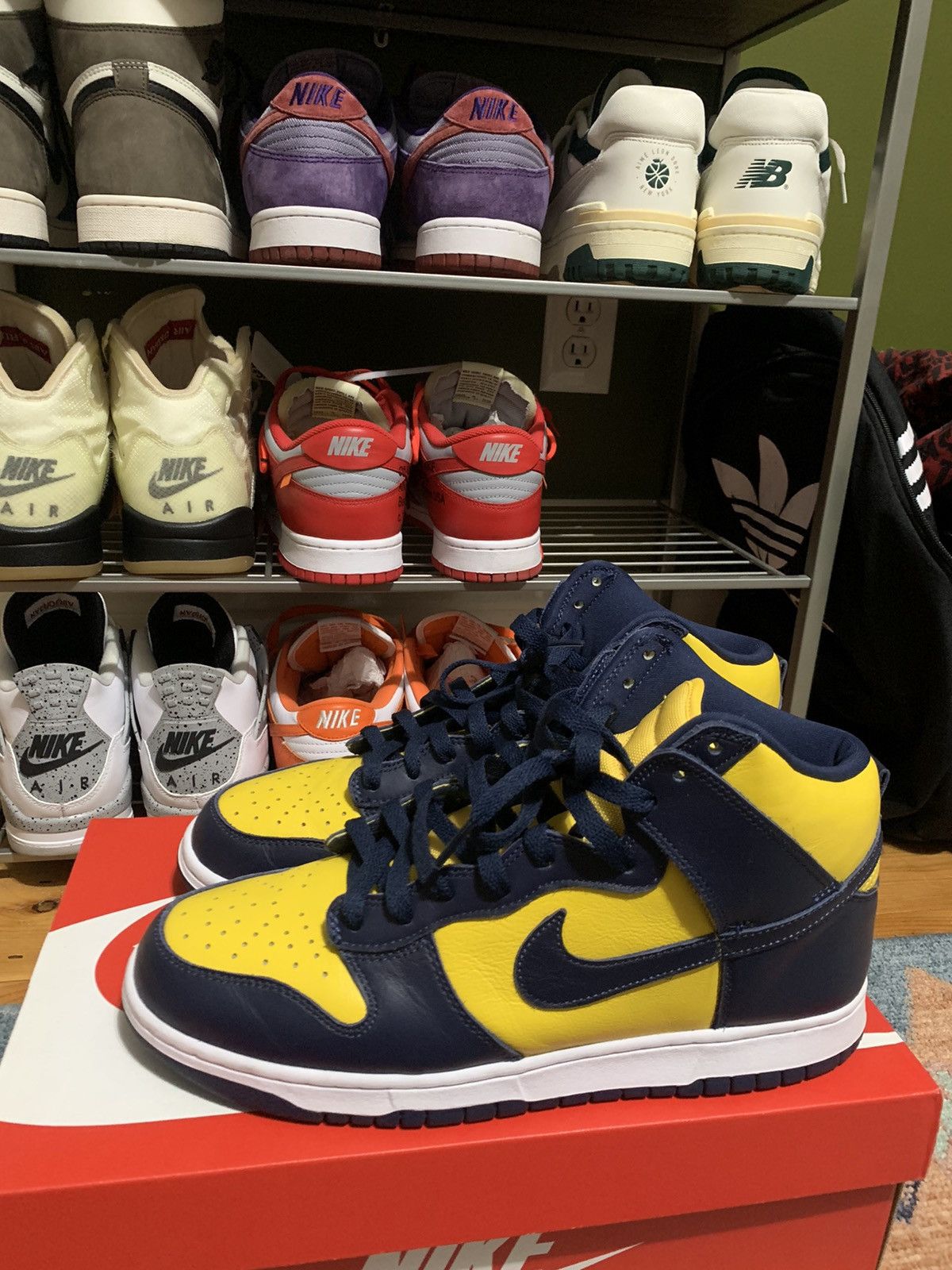 Nike Michigan Dunks | Grailed