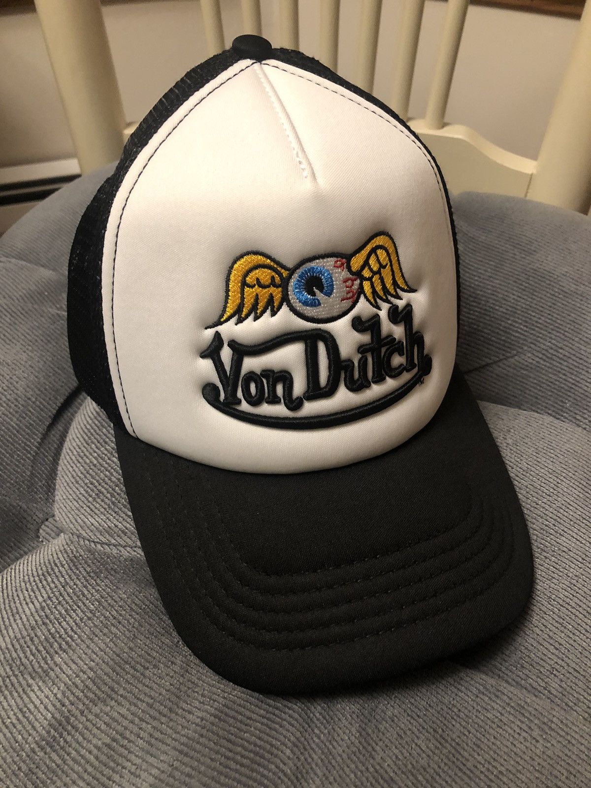 Von Dutch Von Dutch Flying Eyeball Trucker Hat | Grailed