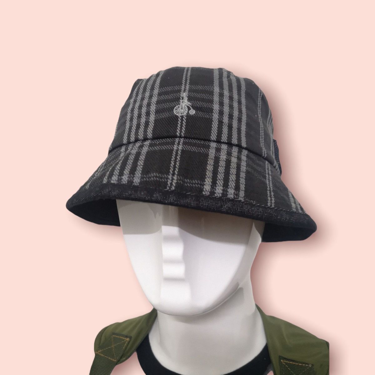 BEANPOLE RARE BEAN POLE CHECKERED BUCKET HAT | Grailed