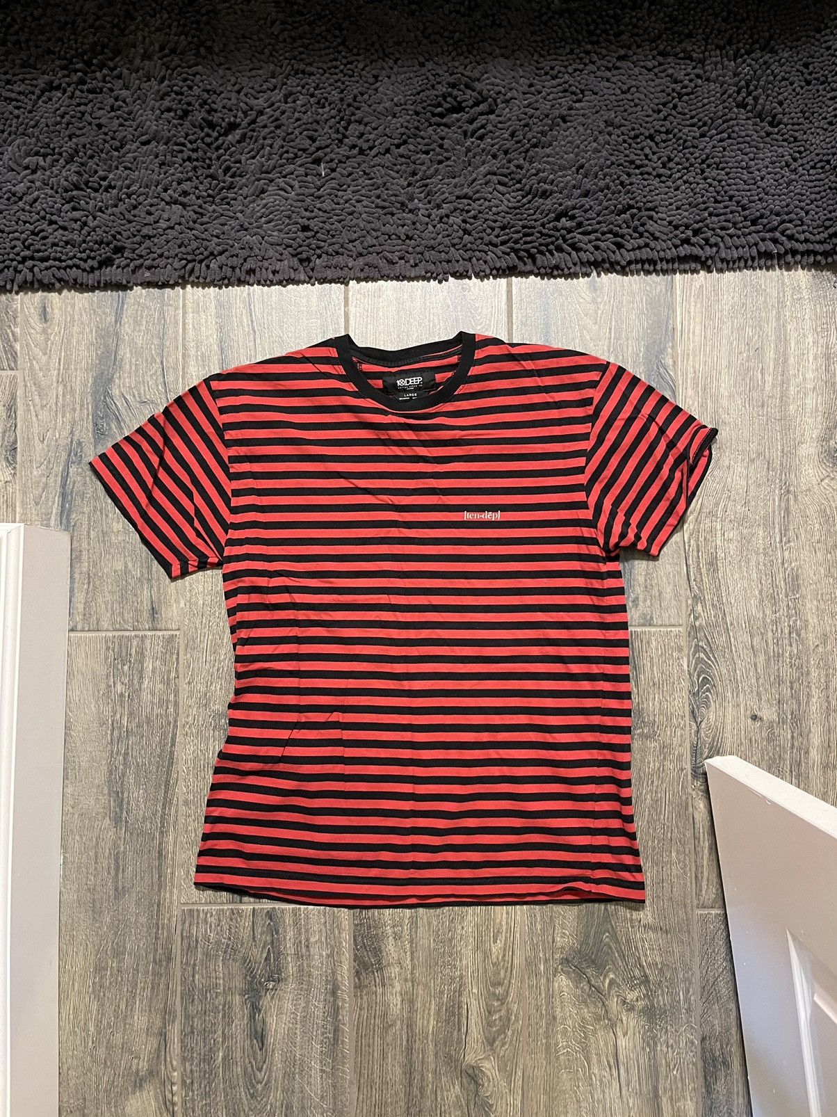 10 Deep 10 Deep striped tee | Grailed
