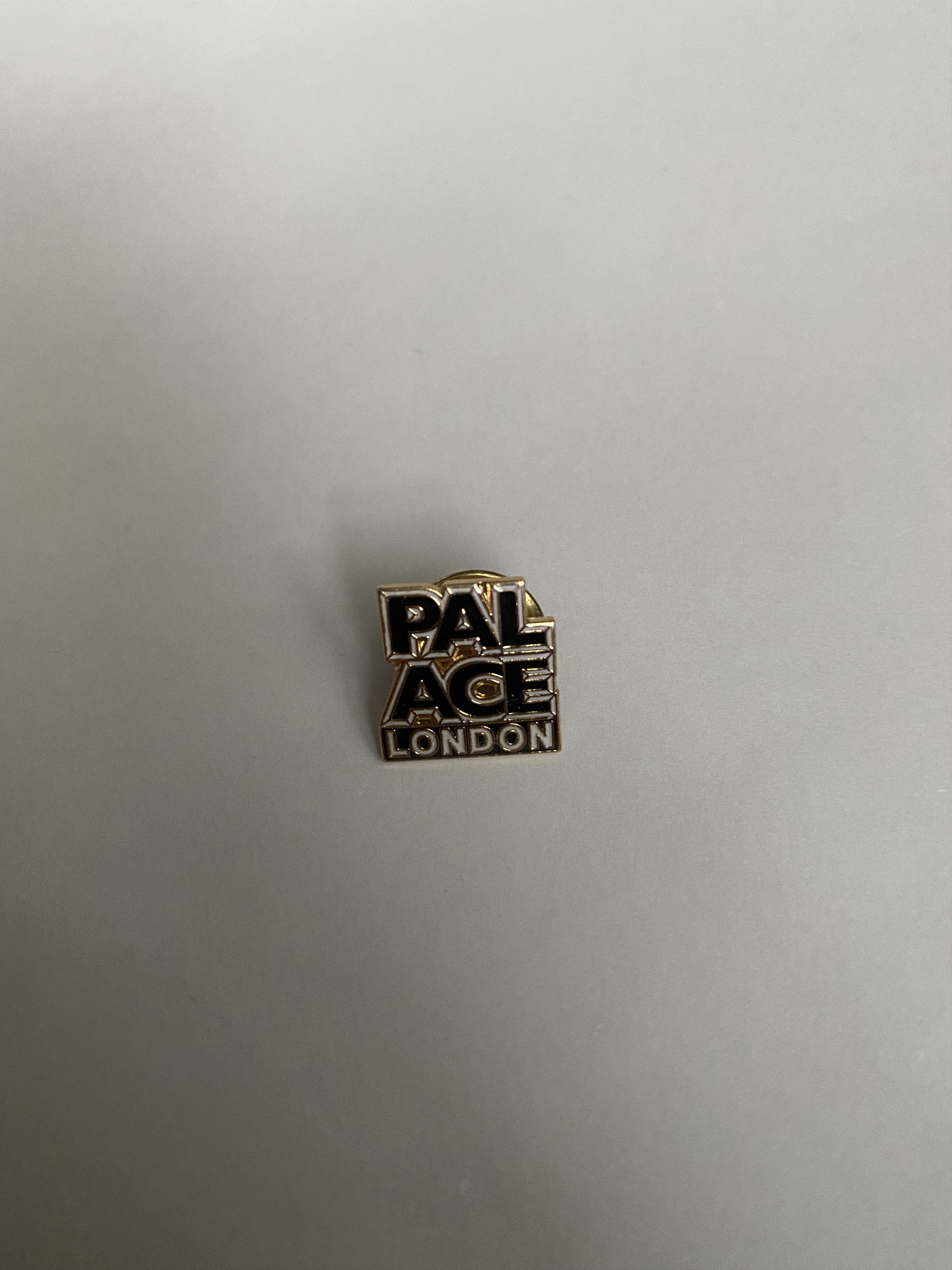 Palace Palace London Pin | Grailed