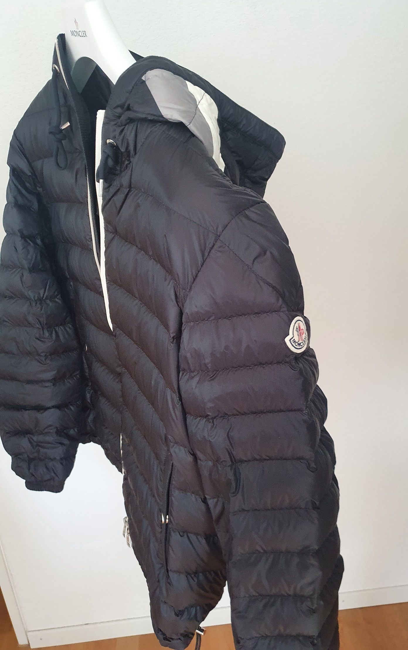 Moncler ceze jacket store
