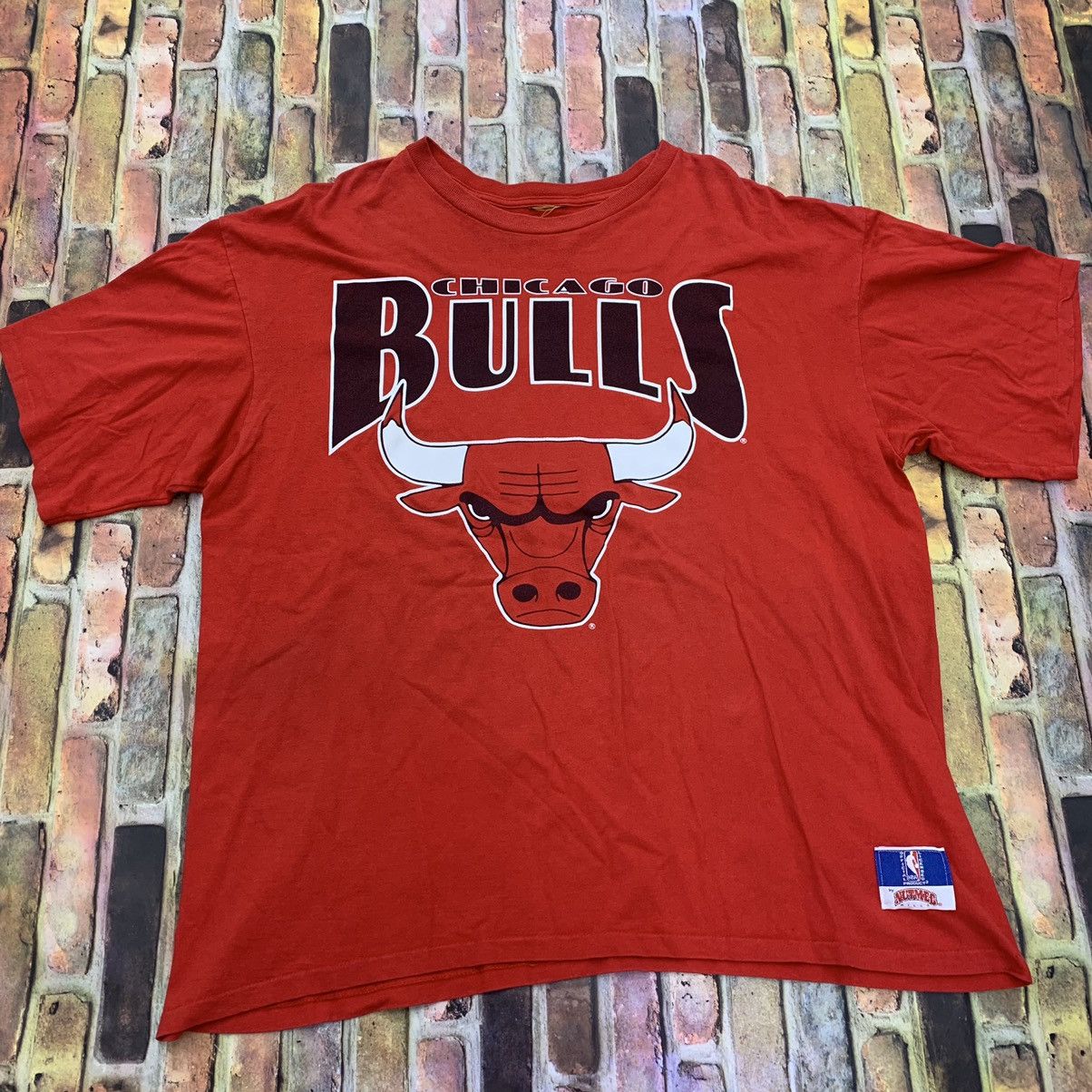 Chicago Bulls × Nutmeg × Vintage Vintage Chicago Bulls tee | Grailed