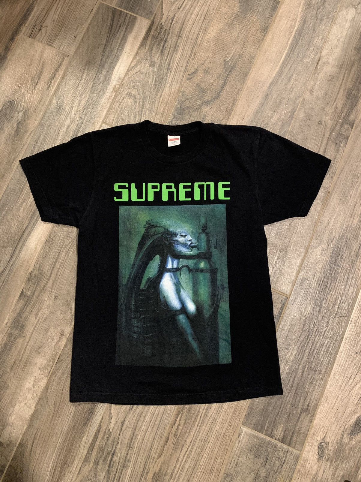 Supreme 2014 Supreme Alien Tee H.R. Giger Black | Grailed