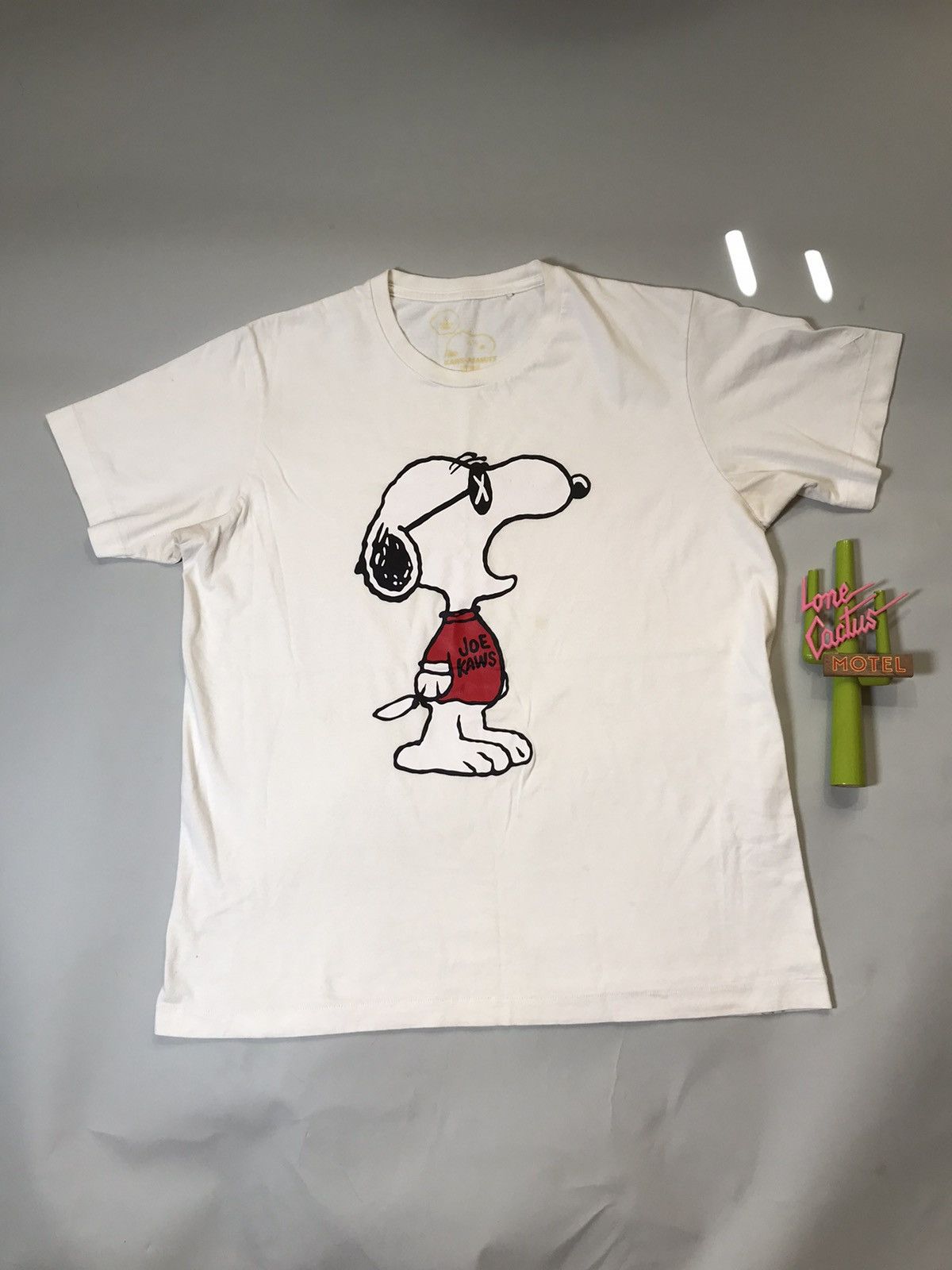 Kaws × Peanuts × Uniqlo Kaws Uniqlo Peanuts Joe Kaws Yawn Tee White L ...