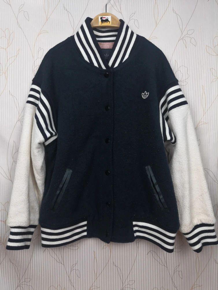 Adidas 🔥🔥🔥DOPE ADIDAS VARSITY JACKET | Grailed