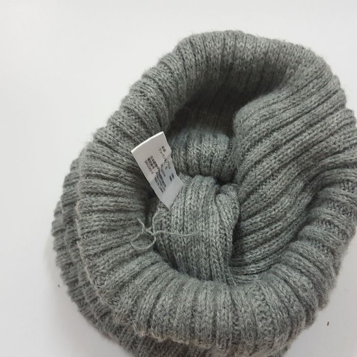 Vintage Vintage HARRIS TWEED nice logo tag design snow winter hats ... Vintage Vintage HARRIS TWEED nice logo tag design snow winter hats ...