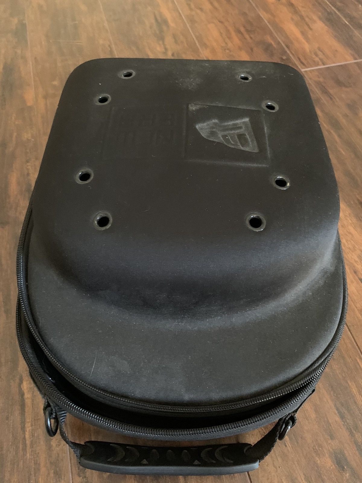 New Era Hat case | Grailed