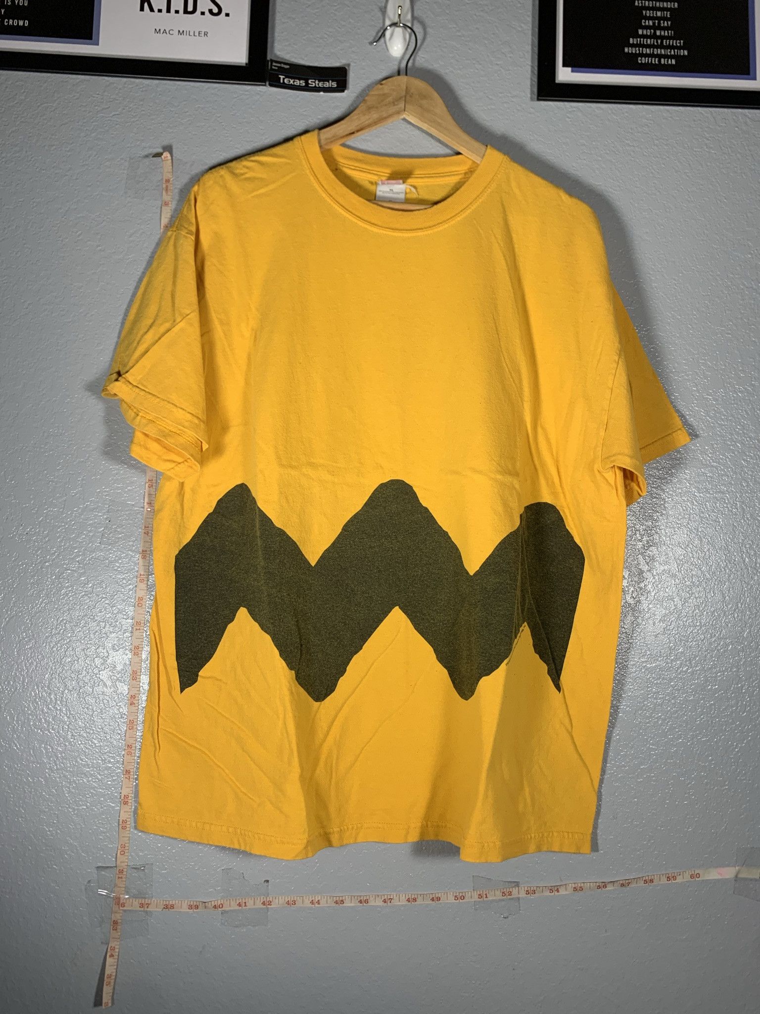 Peanuts 2000s Peanuts Charlie Brown Yellow Shirt Tee XL | Grailed