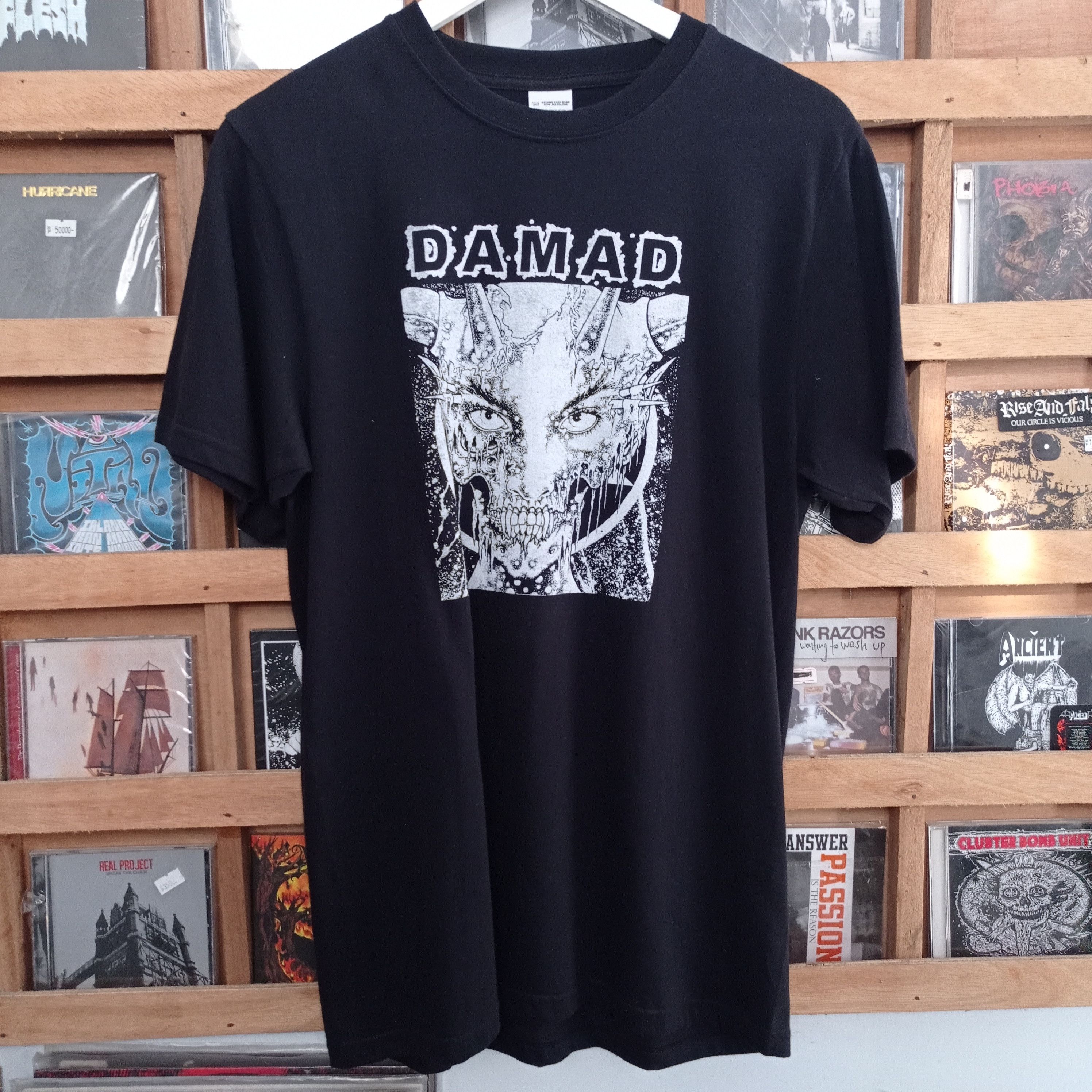 Art × Band Tees × Rare DAMAD pushead burning cold rare design sludge ...