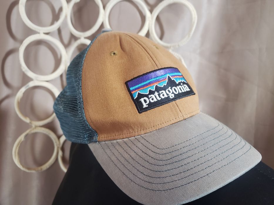 Patagonia Vintage Patagonia Embroidered Emblem Trucker Snapback hat ...