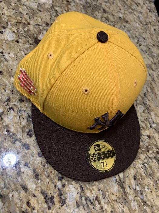 New Era YELLOW NY YANKEES FITTED HAT *EE SIDE PATCH* (7 3/8) | Grailed