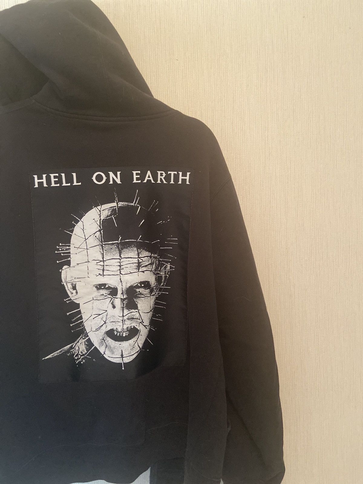 Supreme SUPREME HELL ON EARTH HELLRAISER SWEATER | Grailed
