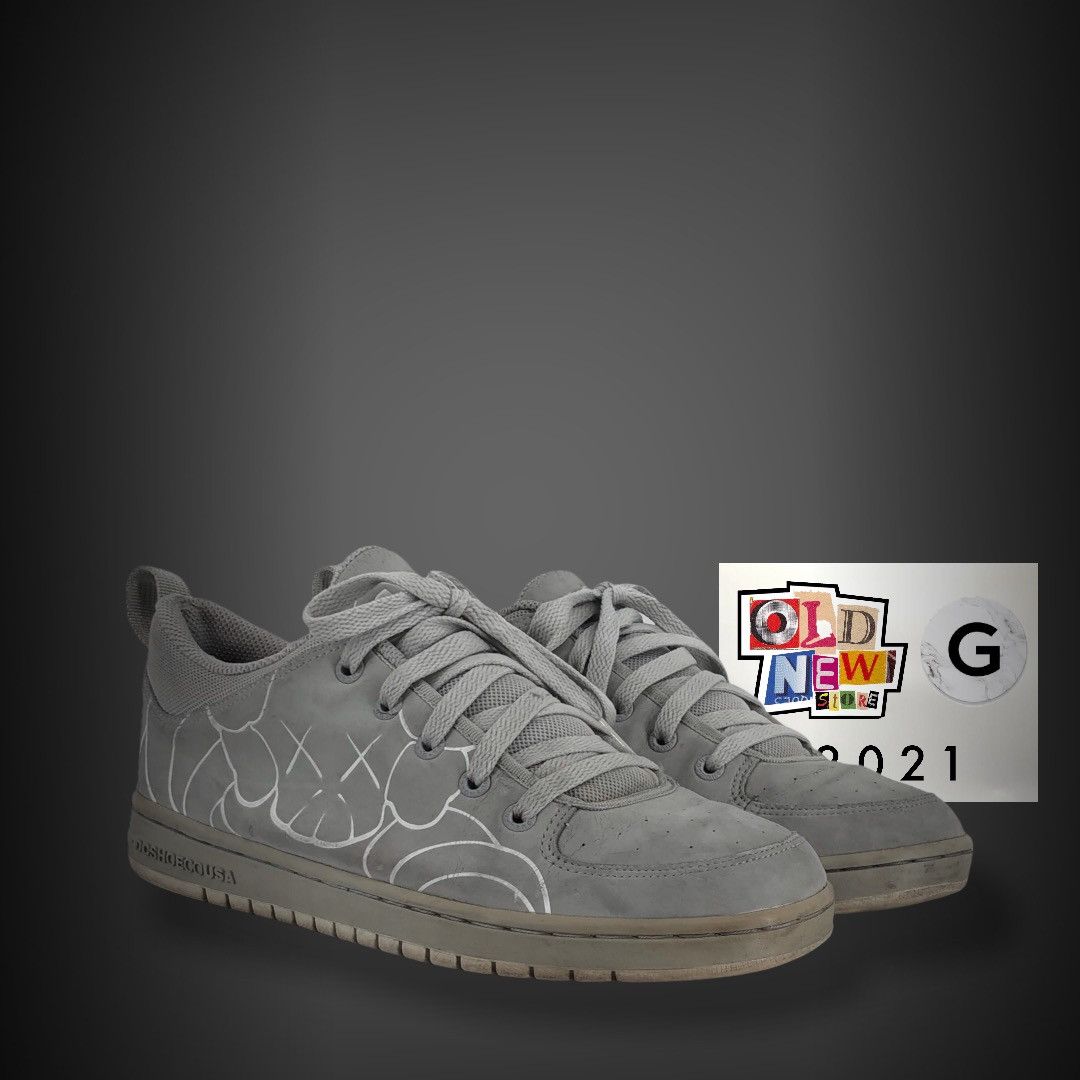 DC × Kaws **Super Grail** KAWS x DC Shoes ‘Running Chums’ (2002) | Grailed