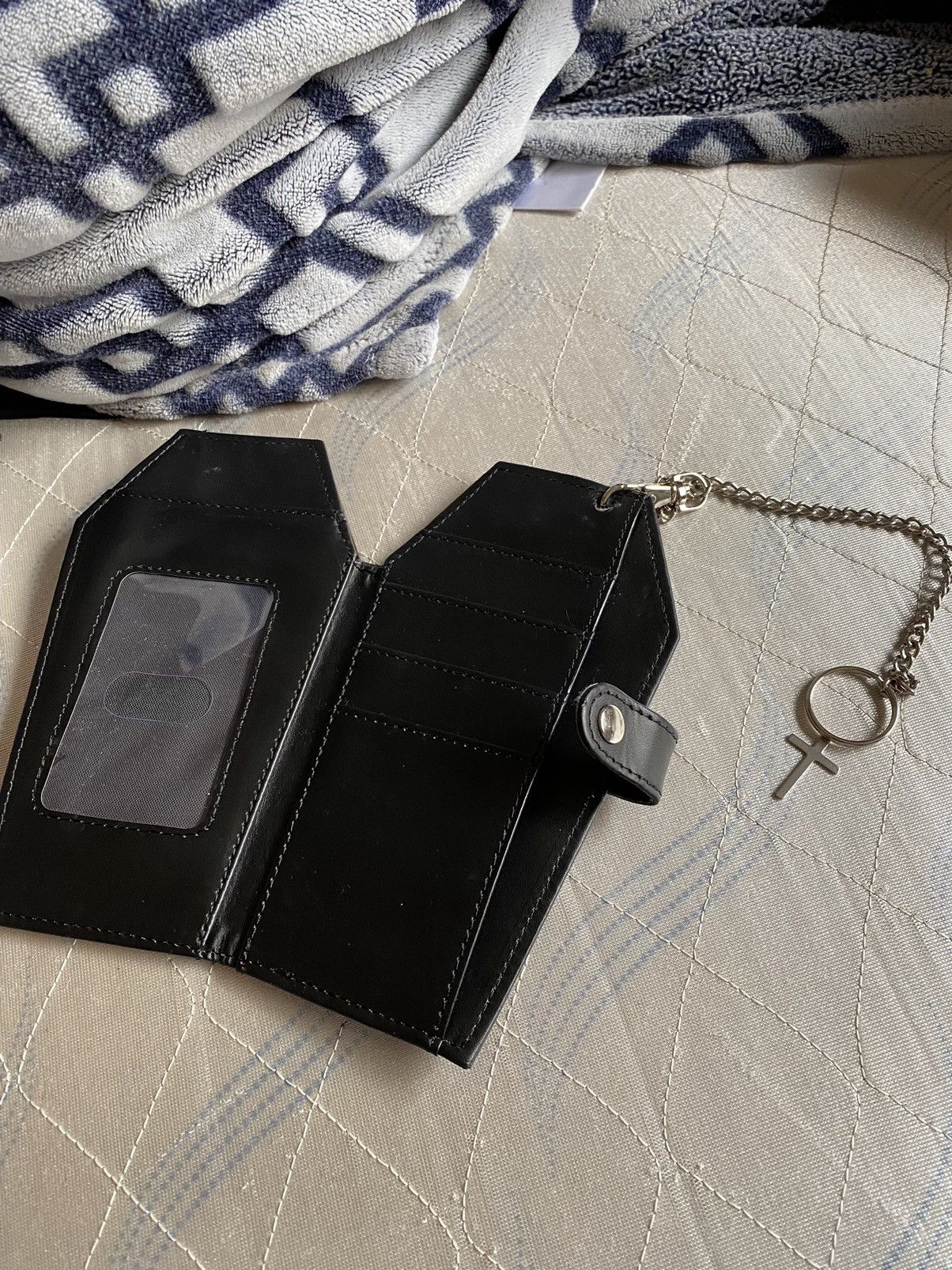 Playboi Carti Playboi Carti “Whole Lotta Red” Chain Wallet | Grailed