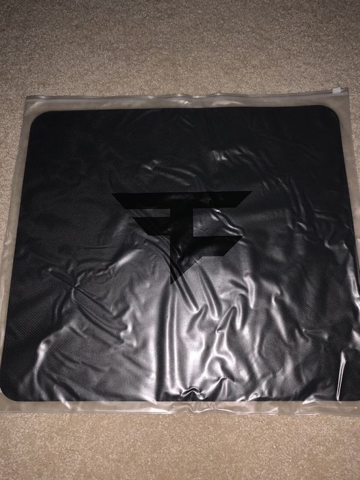 Takashi Murakami Faze x Takashi Murakami Red Mousepad Large | Grailed