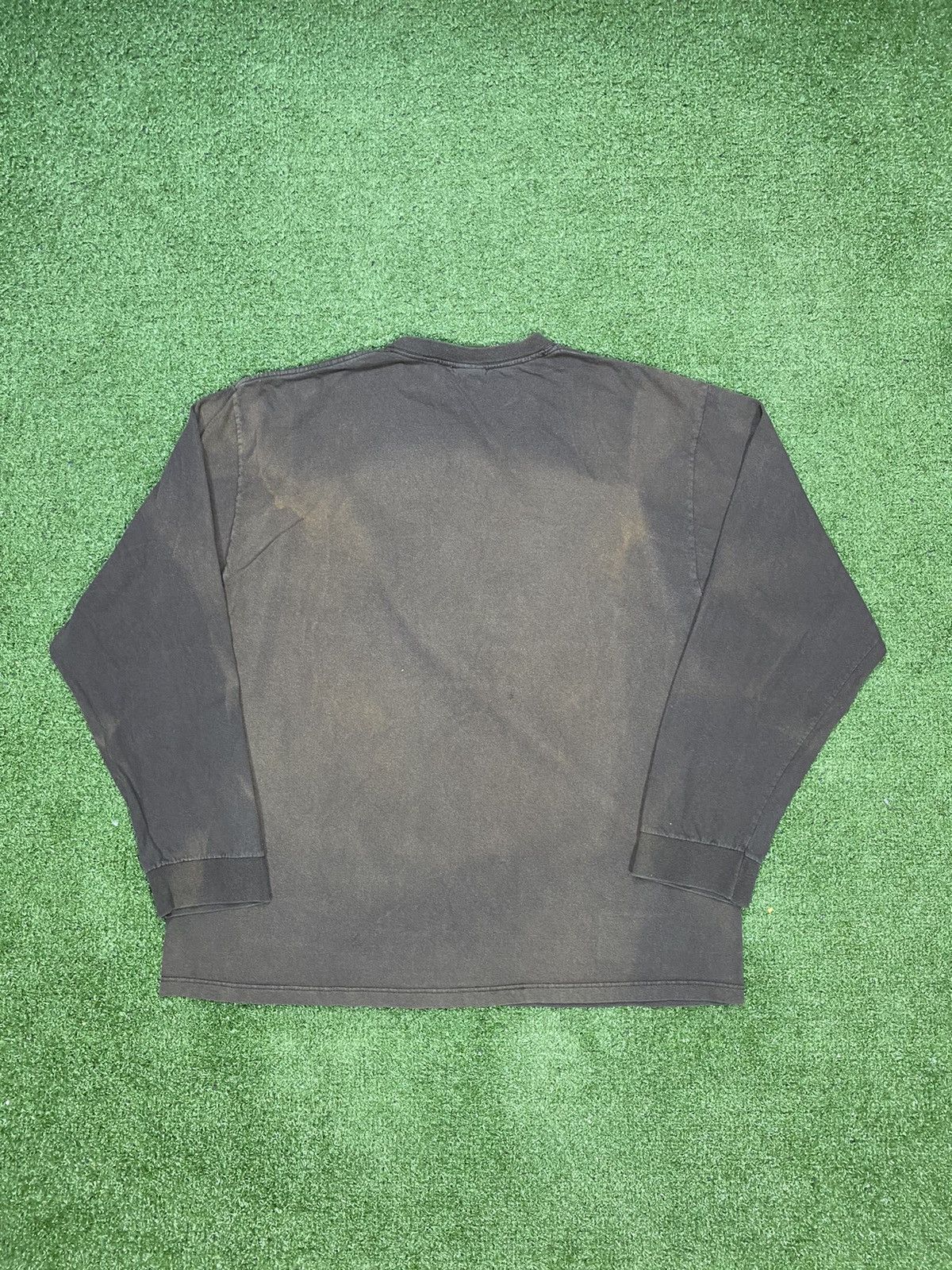 Timberland 1990s sun faded timberland printed logo graphic longsleeve ...