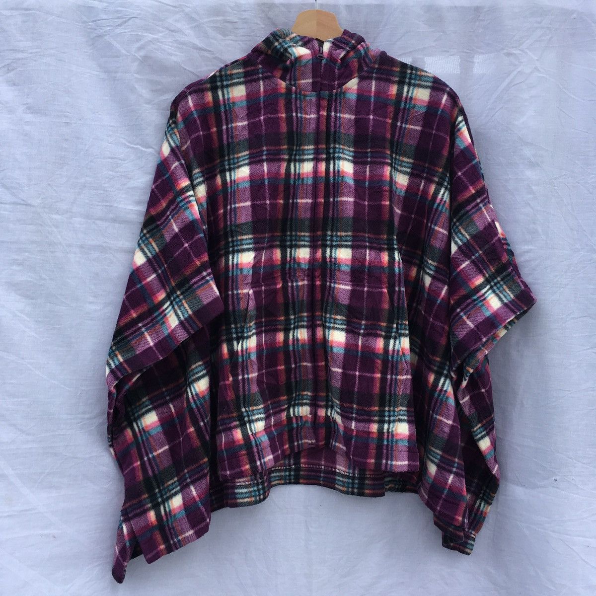 Uniqlo Uniqlo Poncho Plaid | Grailed