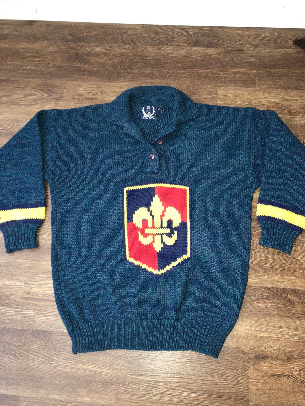 Vintage ‘90s Hip Hop Crest Sweater | Grailed