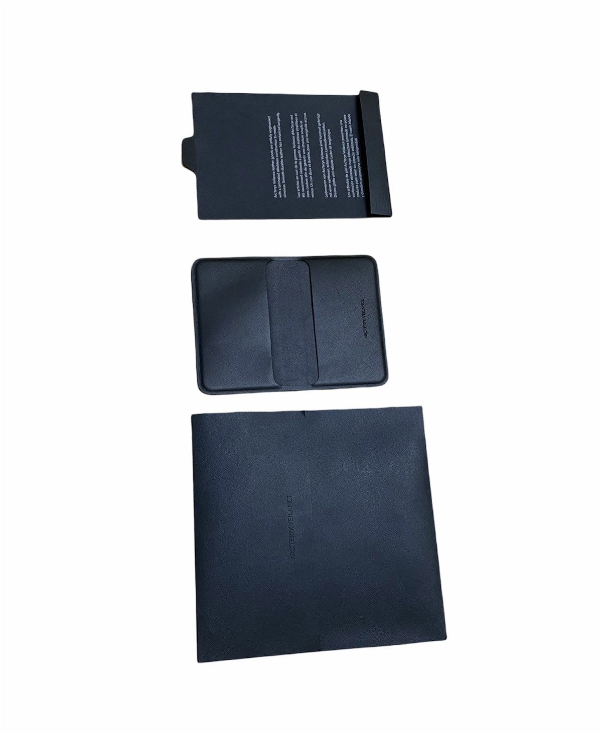 Arc'teryx × Veilance Arc'teryx Veilance Leather Card Holder Wallet ...