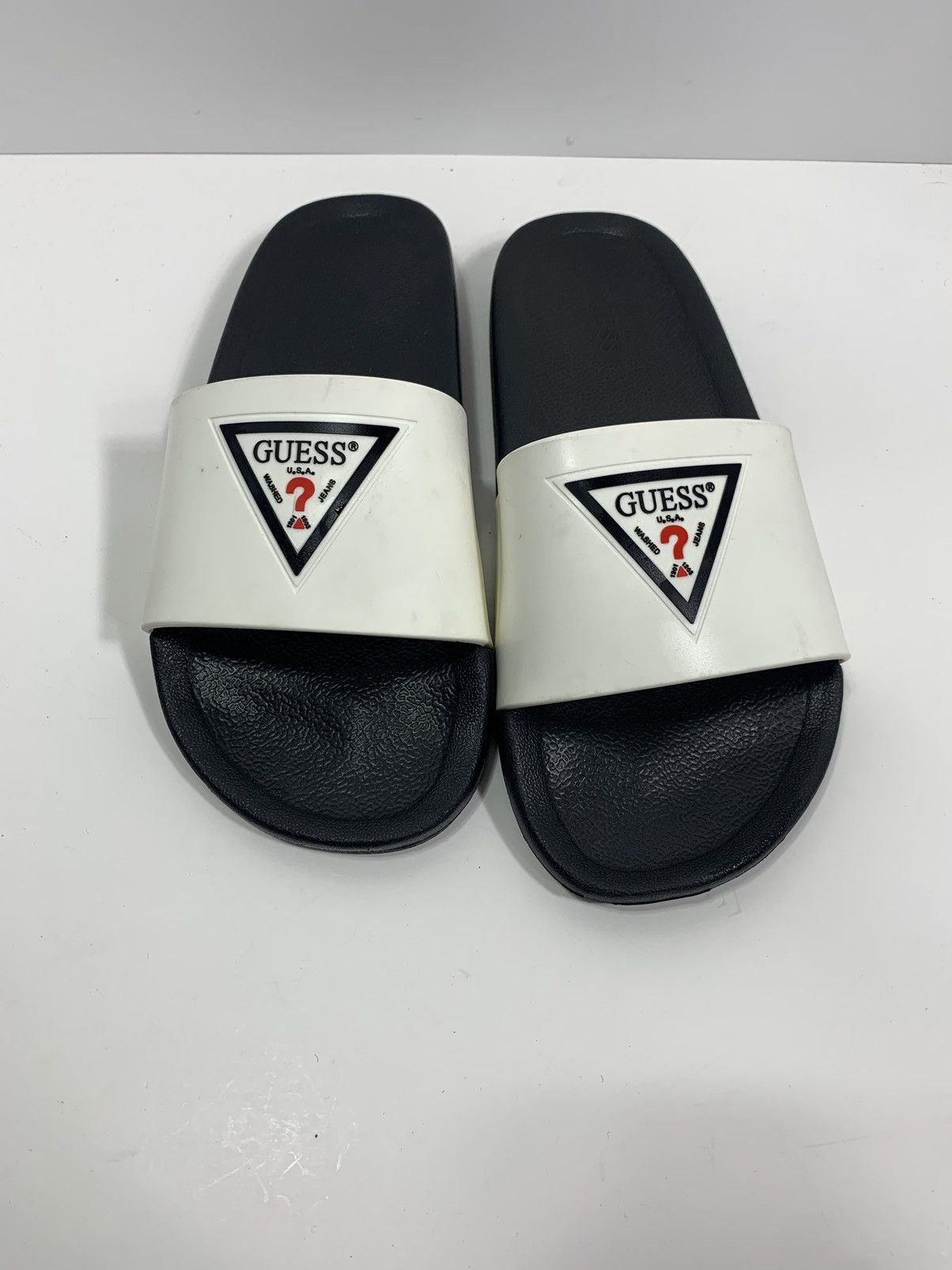 Guess New Guess White & Black Slides | Grailed